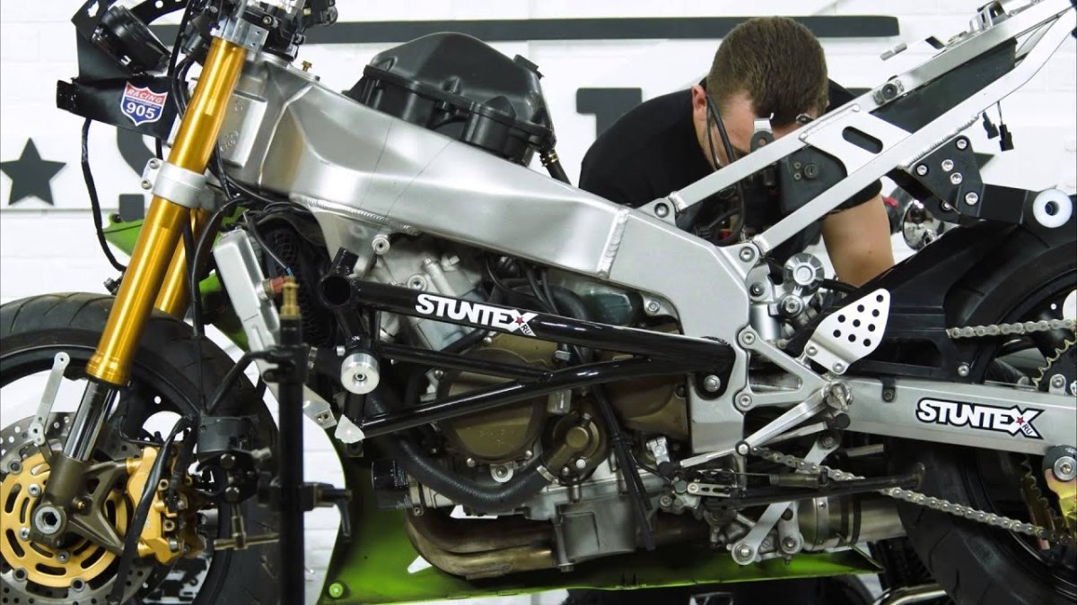 ZX636 03-04 Stunt Bike Build | Stuntex - Motorcycle Video Magazine